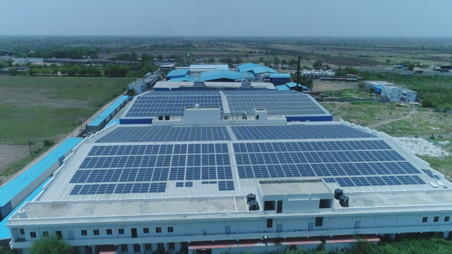 Best Topcon Solar Panel: 8 Must-Know Facts Before You Invest