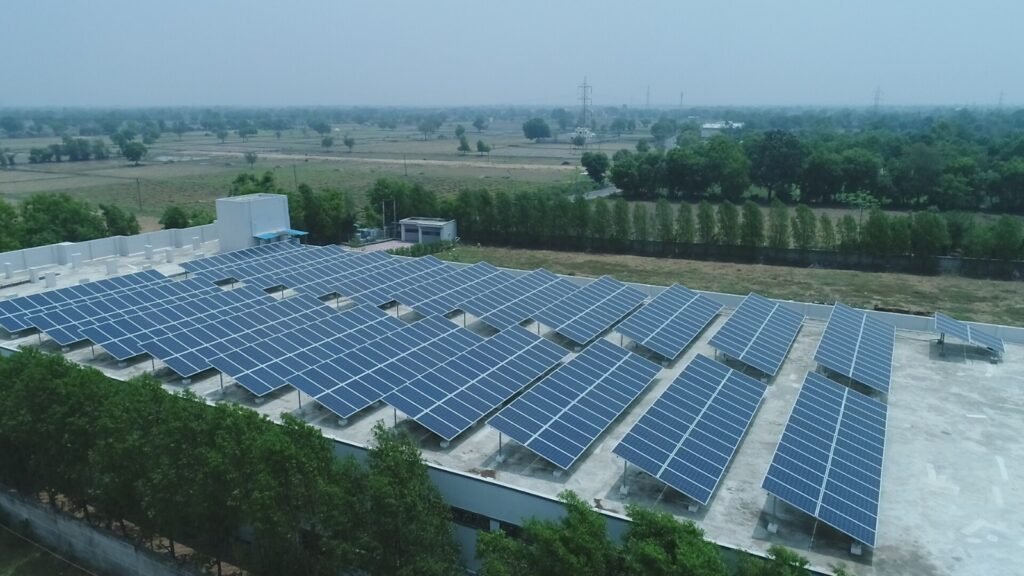 Best Topcon Solar Panel: 8 Must-Know Facts Before You Invest